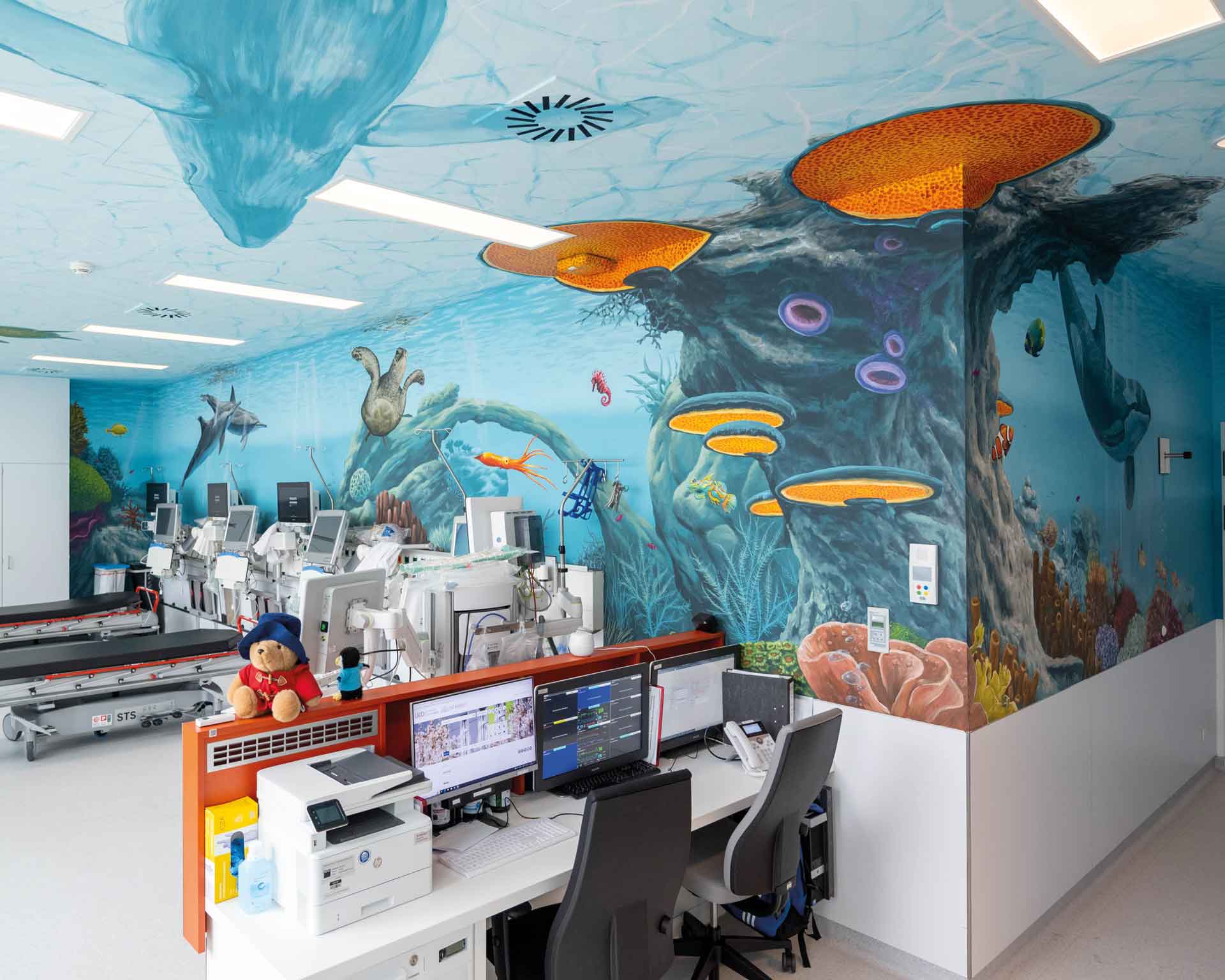 Effektvolle Unterwasserwelt im Eltern-Kind-Zentrum - ukb mittendrin